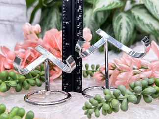 Metal Crystal Heart Stands - Gold, Silver or Black – Contempo Crystals