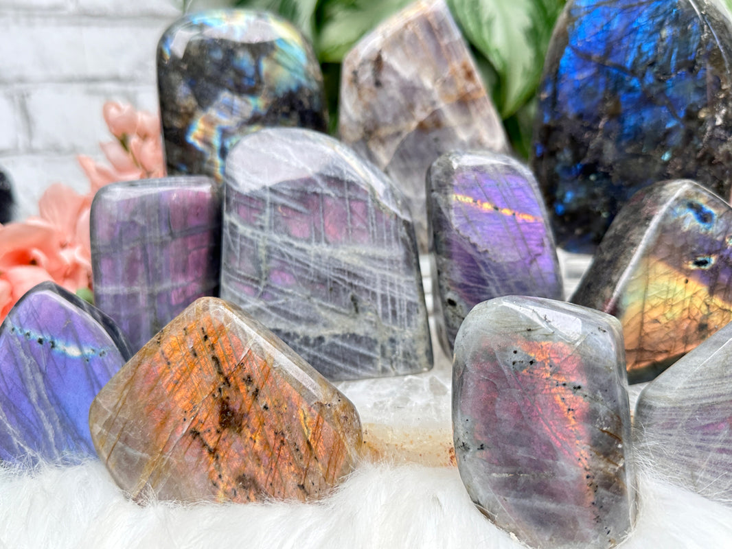 Shop Labradorite & Learn The Labradorite Meaning – Contempo Crystals