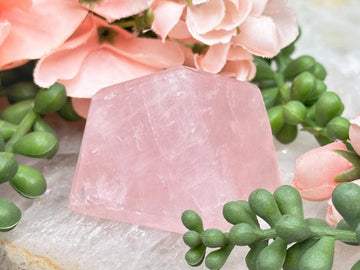 Shop Rose Quartz & Learn The Rose Quartz Meaning – Contempo Crystals