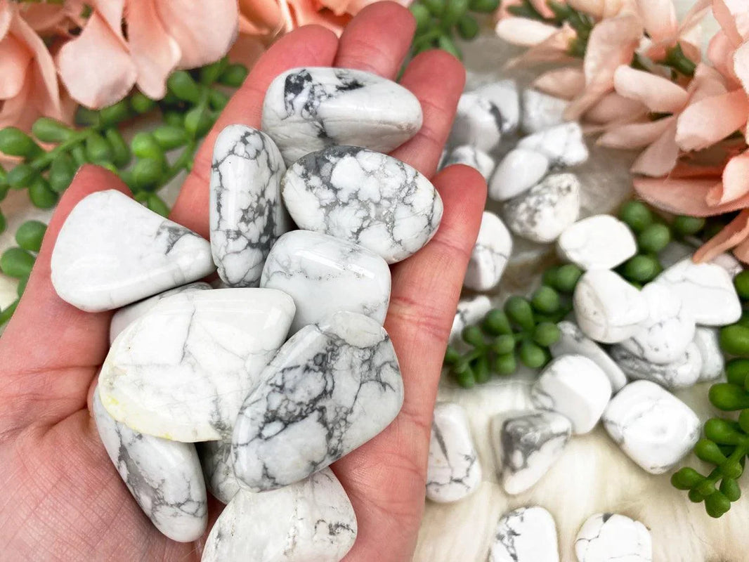 Shop Howlite & Learn The Howlite Crystal Meaning – Contempo Crystals