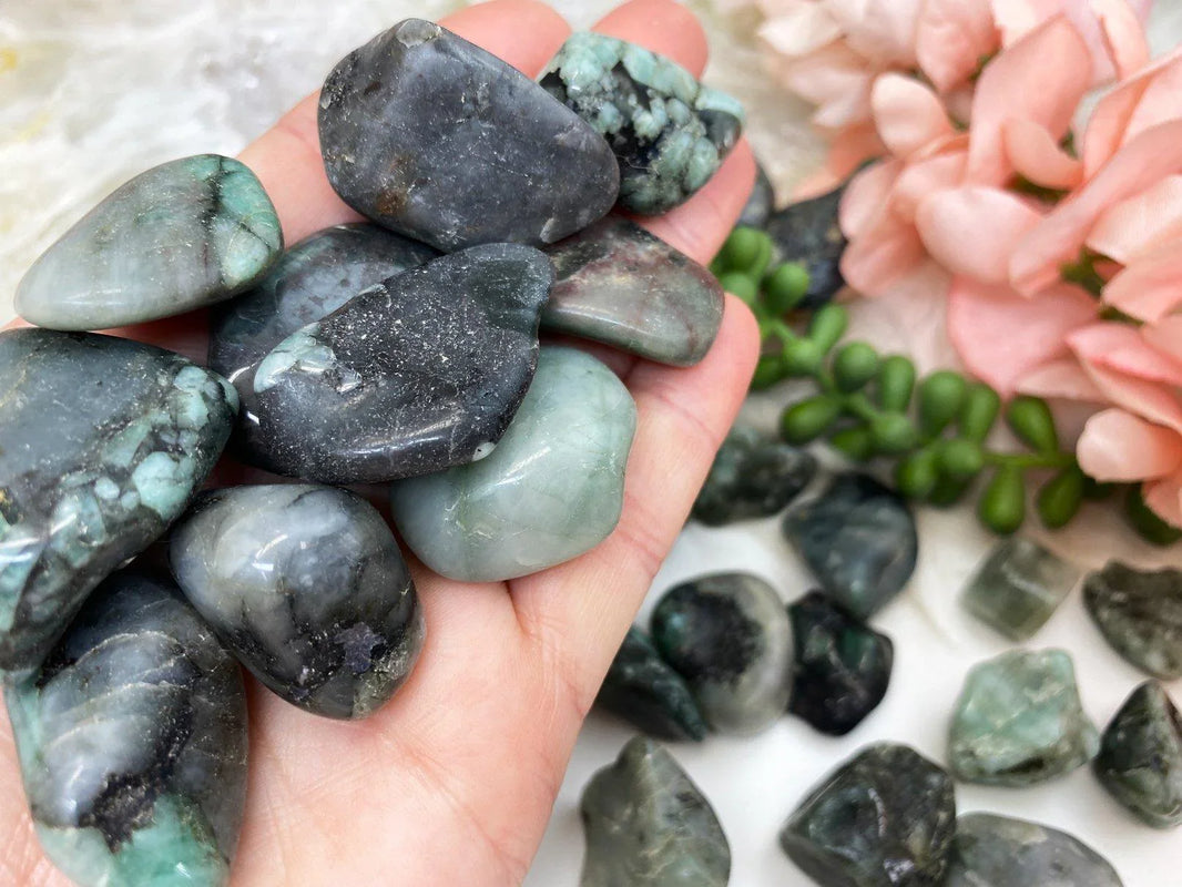 Emerald Stone - Shop emerald crystals, jewelry, & more! – Contempo Crystals