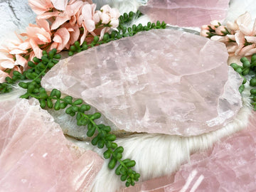 Shop Rose Quartz & Learn The Rose Quartz Meaning – Contempo Crystals