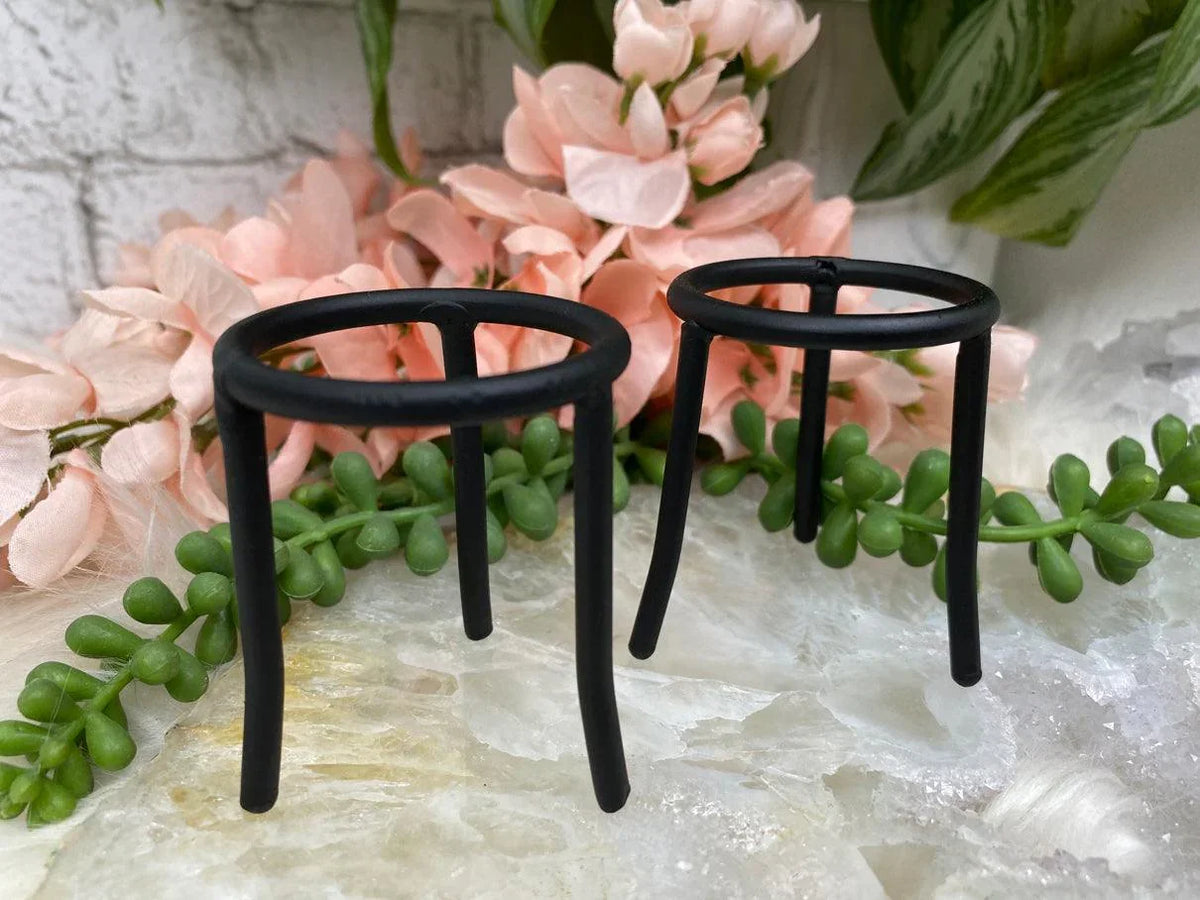 Black Metal Sphere Stand